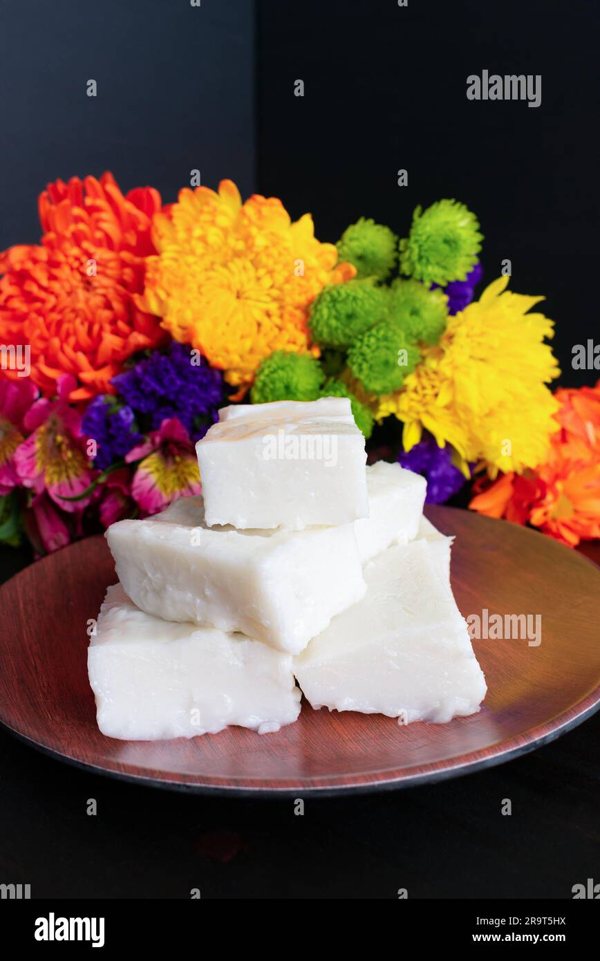 Stacked squares hi-res stock photography and images - Alamy