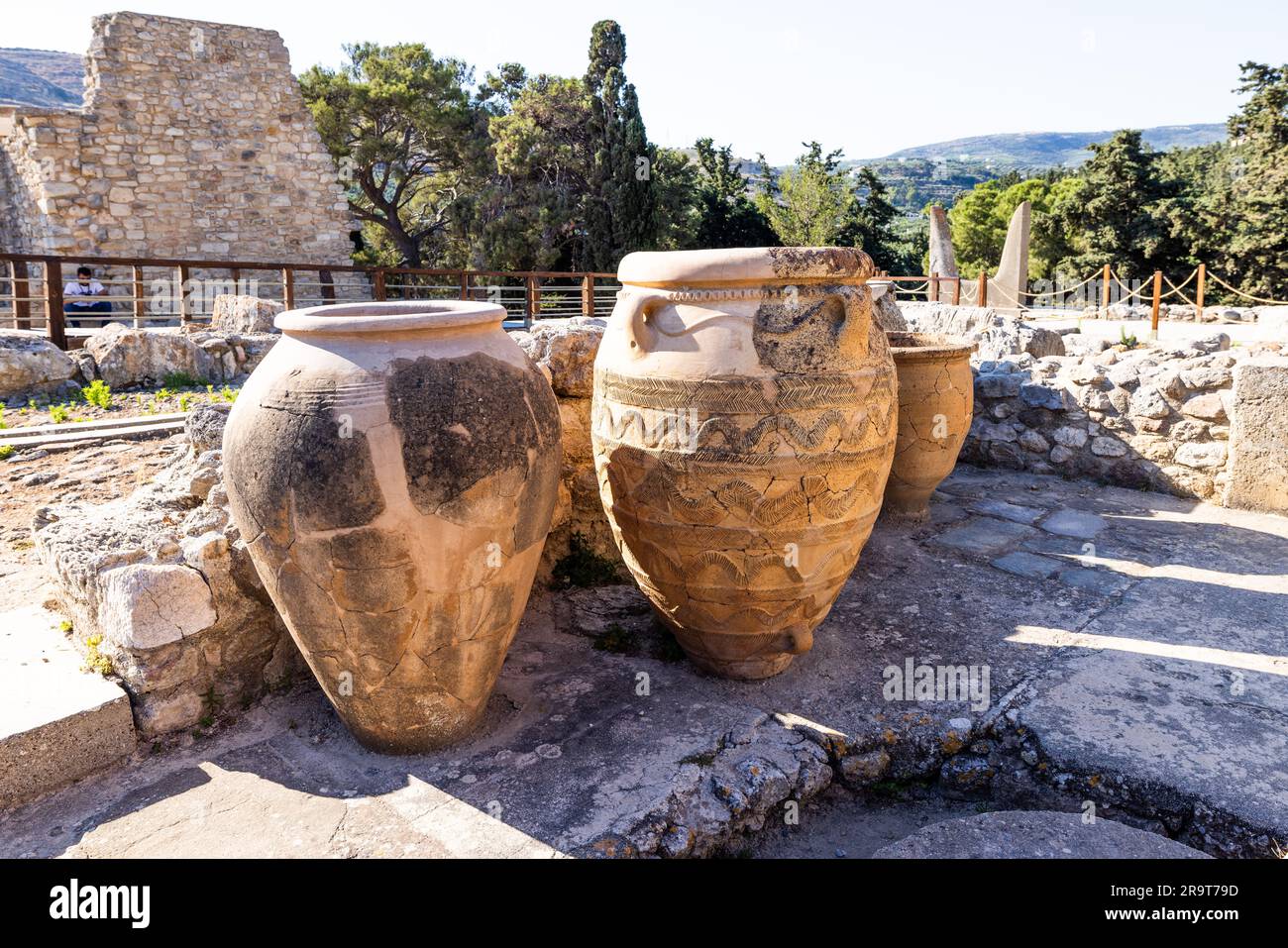 Ancient vases in Knossos palace, Crete Stock Photo - Alamy