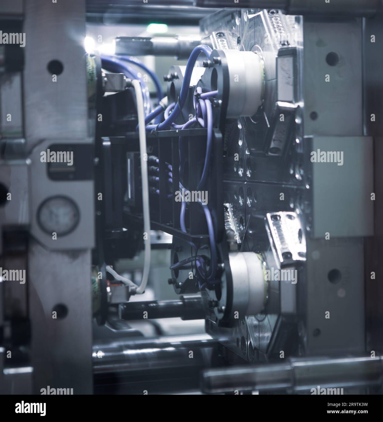 Injection molding hi-res stock photography and images - Alamy