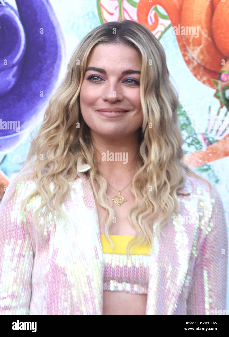 Los Angeles, California. 28th June 2023 Actress Annie Murphy attends ...