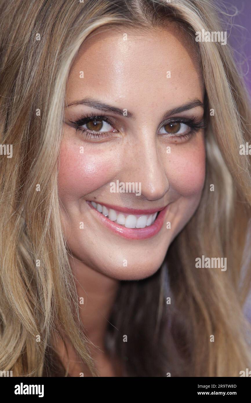 Laura dundovic hi-res stock photography and images - Alamy