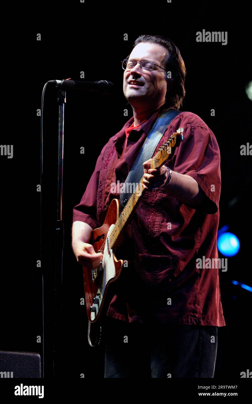 Gordon Gano of the Violent Femmes performs live at the Big Day Out ...