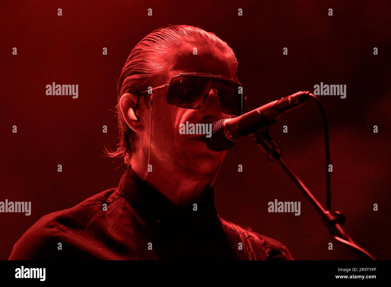 Paul banks singer hi-res stock photography and images - Alamy
