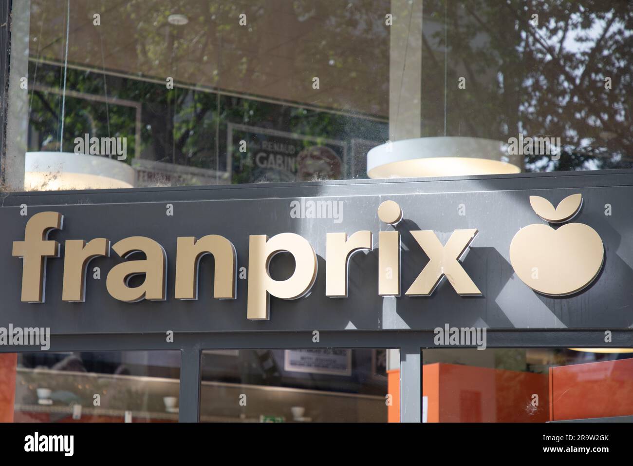 Bordeaux , Aquitaine France - 06 21 2023 : franprix supermarket logo ...