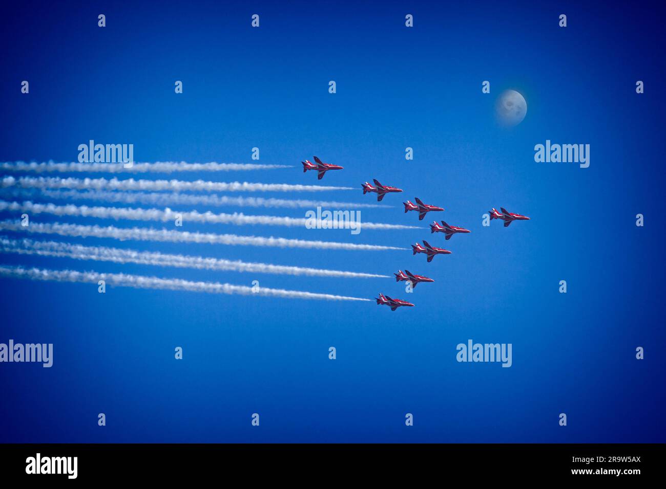 GB - DEVON: RAF Red Arrows display at the English Riviera Airshow by ...
