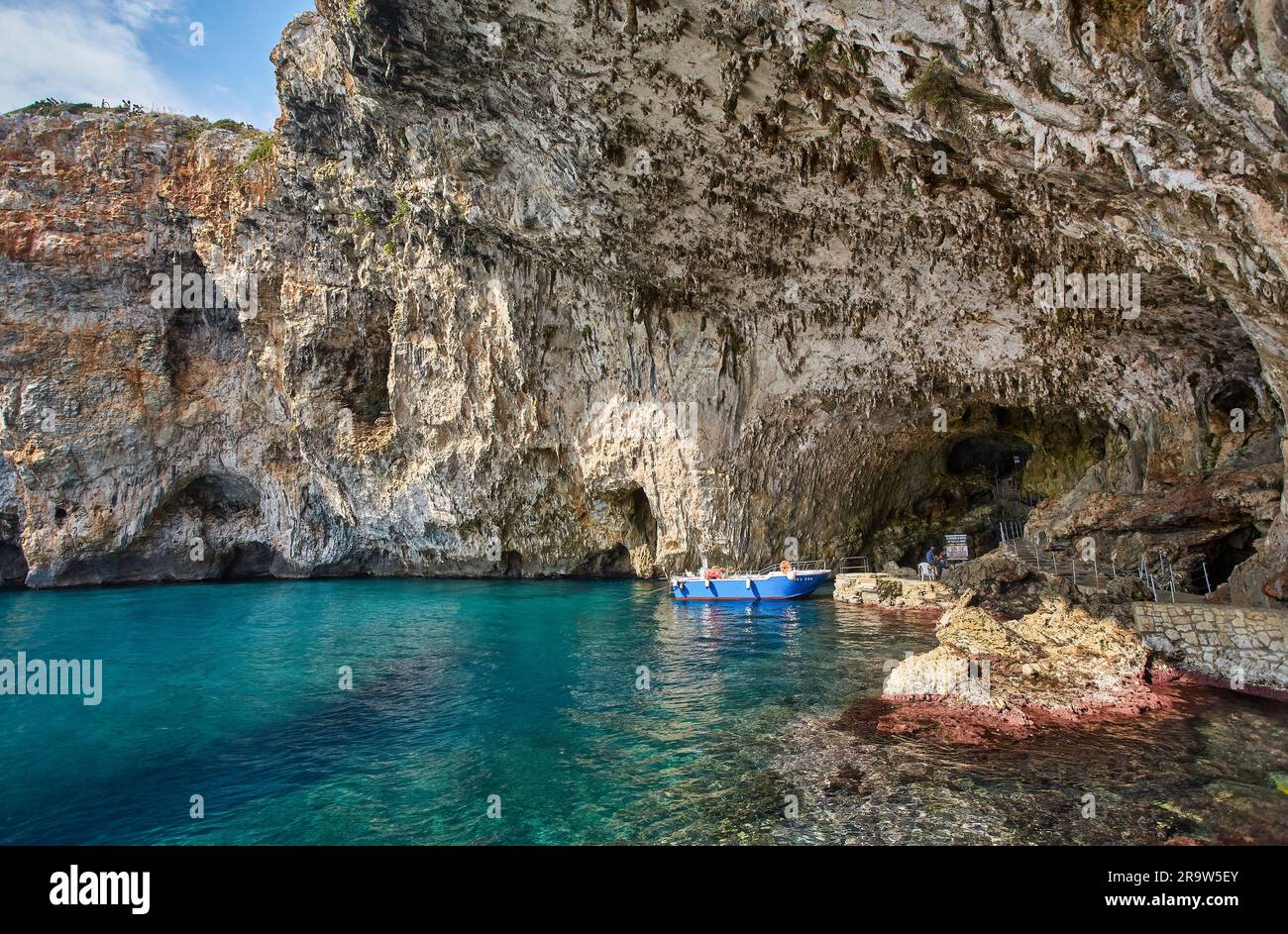 Grotta zinzulusa puglia hi-res stock photography and images - Alamy