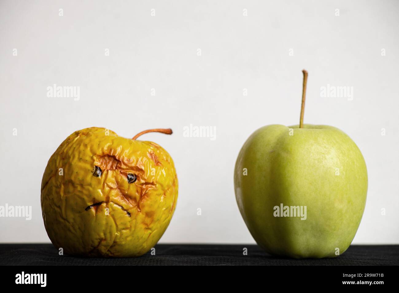 Sad smile hi-res stock photography and images - Alamy
