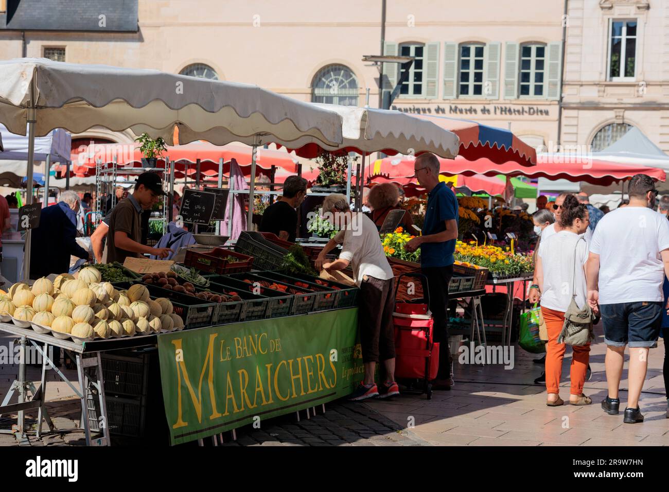 Local food market Beaune Cote-d-Or France Stock Photo - Alamy