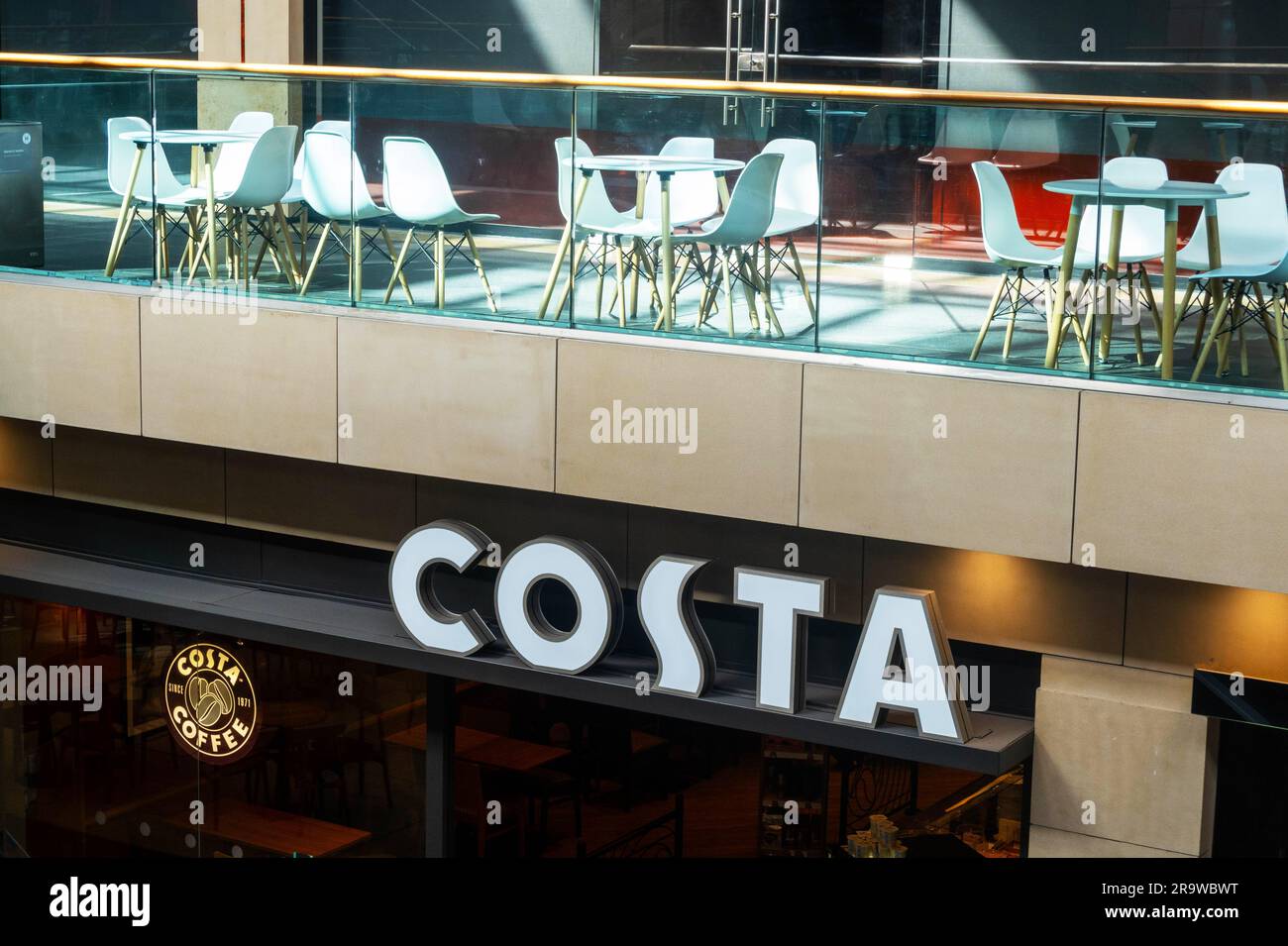 Costa coffee cafe in Metquarter in Liverpool Stock Photo - Alamy
