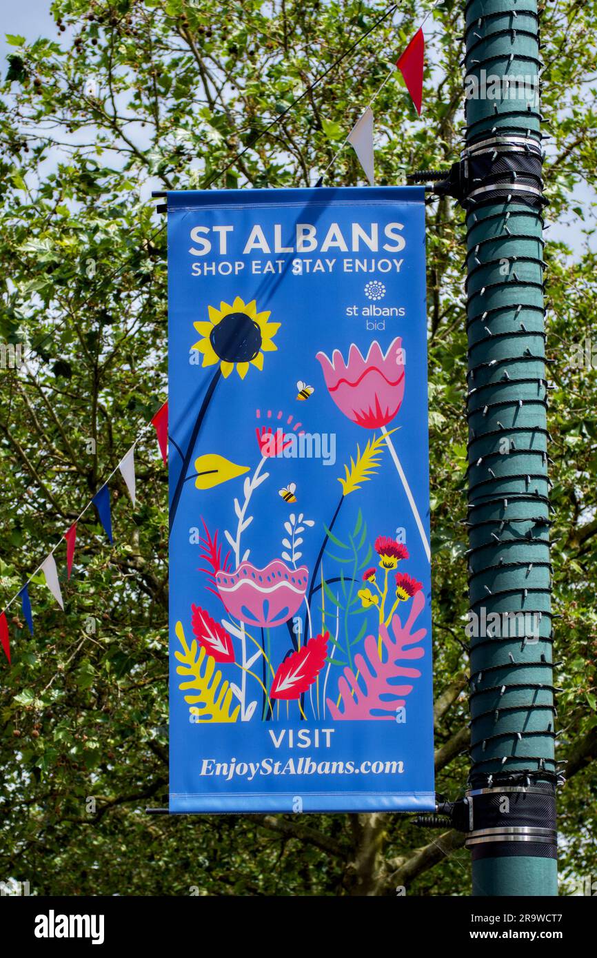 St. Peter’s Street, St.Albans, Hertfordshire, England, UK Stock Photo ...