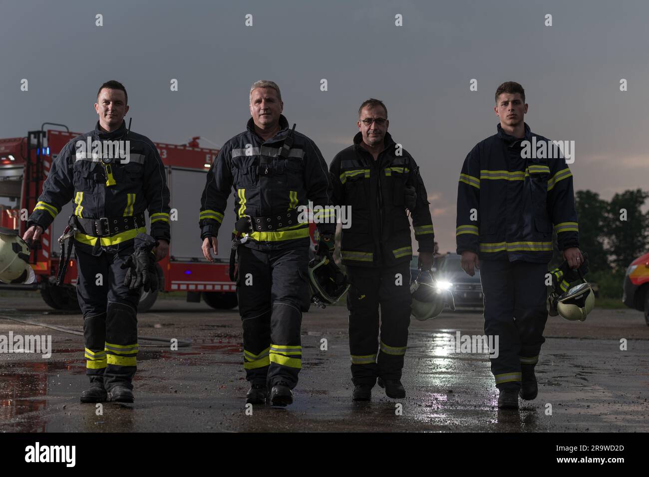 Fire department paramedics in action hi-res stock photography and ...