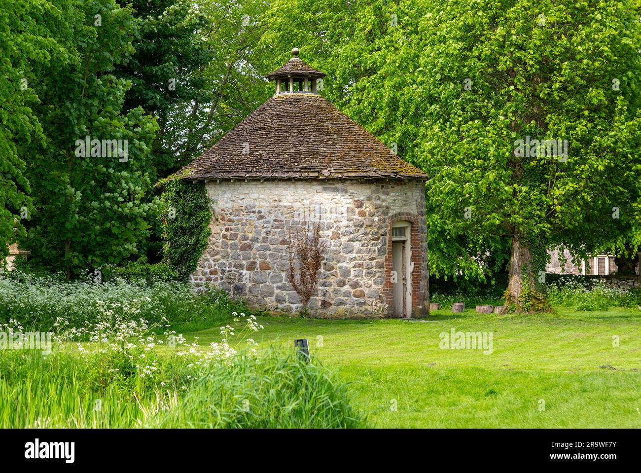Historic Dovecote building, Avebury, Wiltshire, England, UK Stock Photo ...