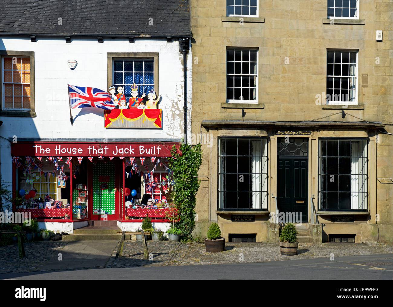 Street scene in Settle, North Yorkshire, England UK Stock Photo - Alamy