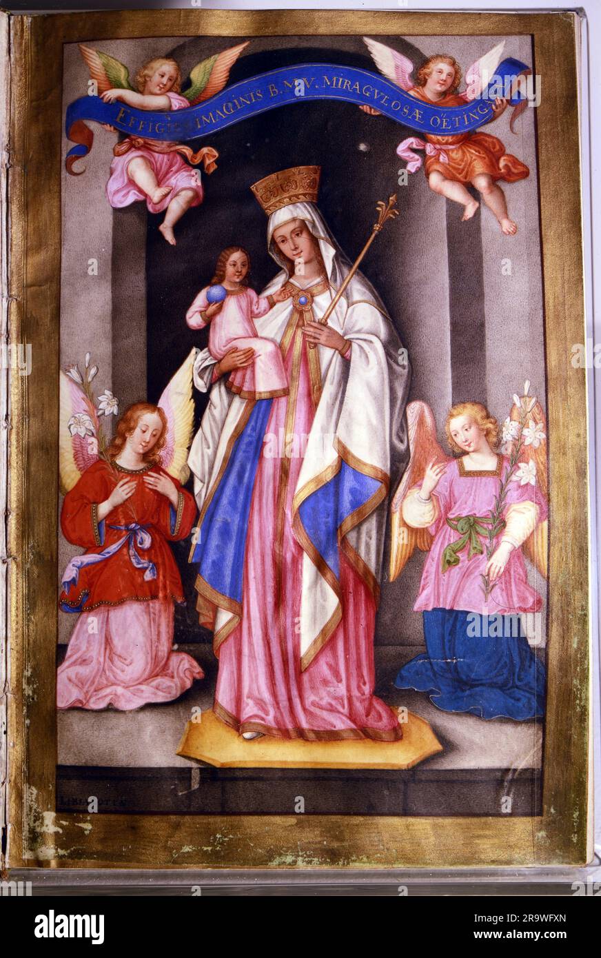 Virgin mary with sceptre and infant jesus hi-res stock photography and ...