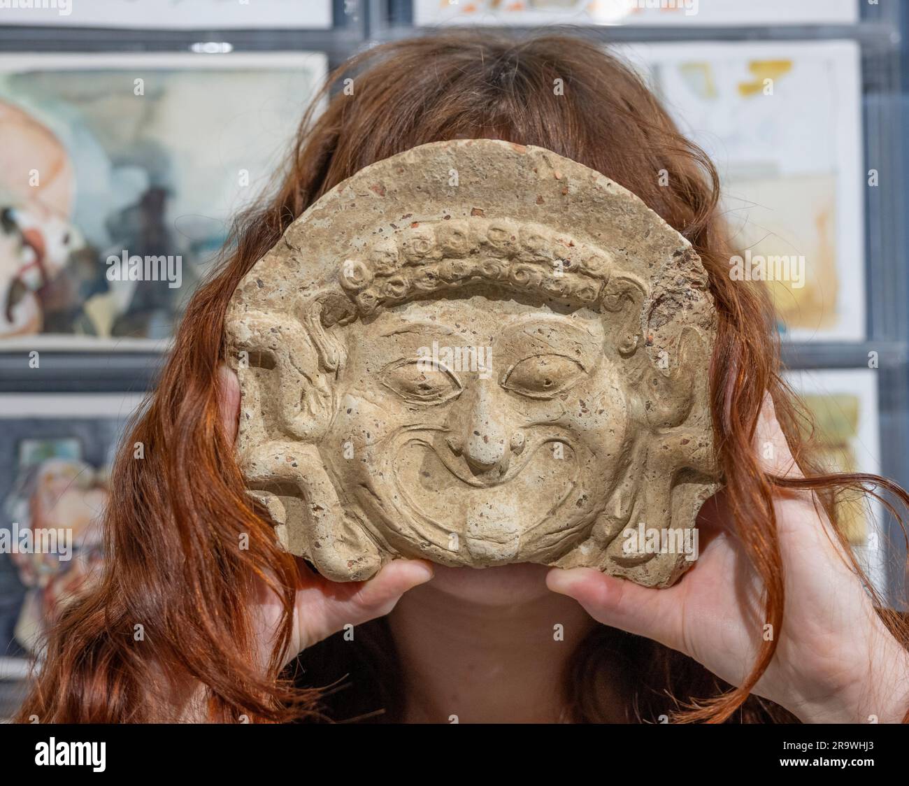 Tarentine terracotta antefix of a gorgons head hi-res stock photography ...