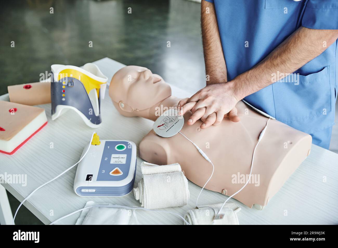 Chest wound hi-res stock photography and images - Alamy