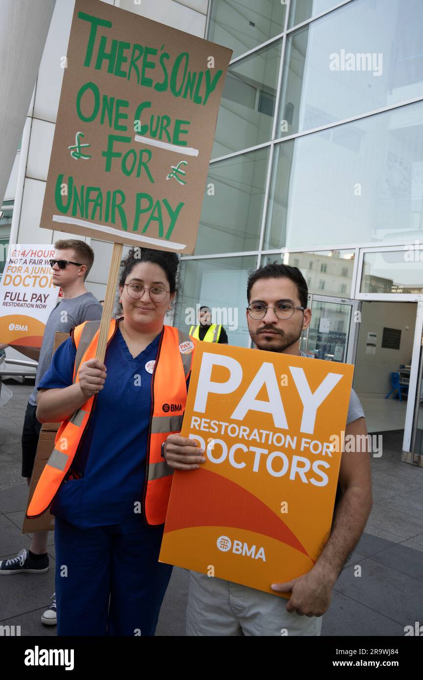 Junior doctors strike on June 14th 2023 demanding a pay increase in ...