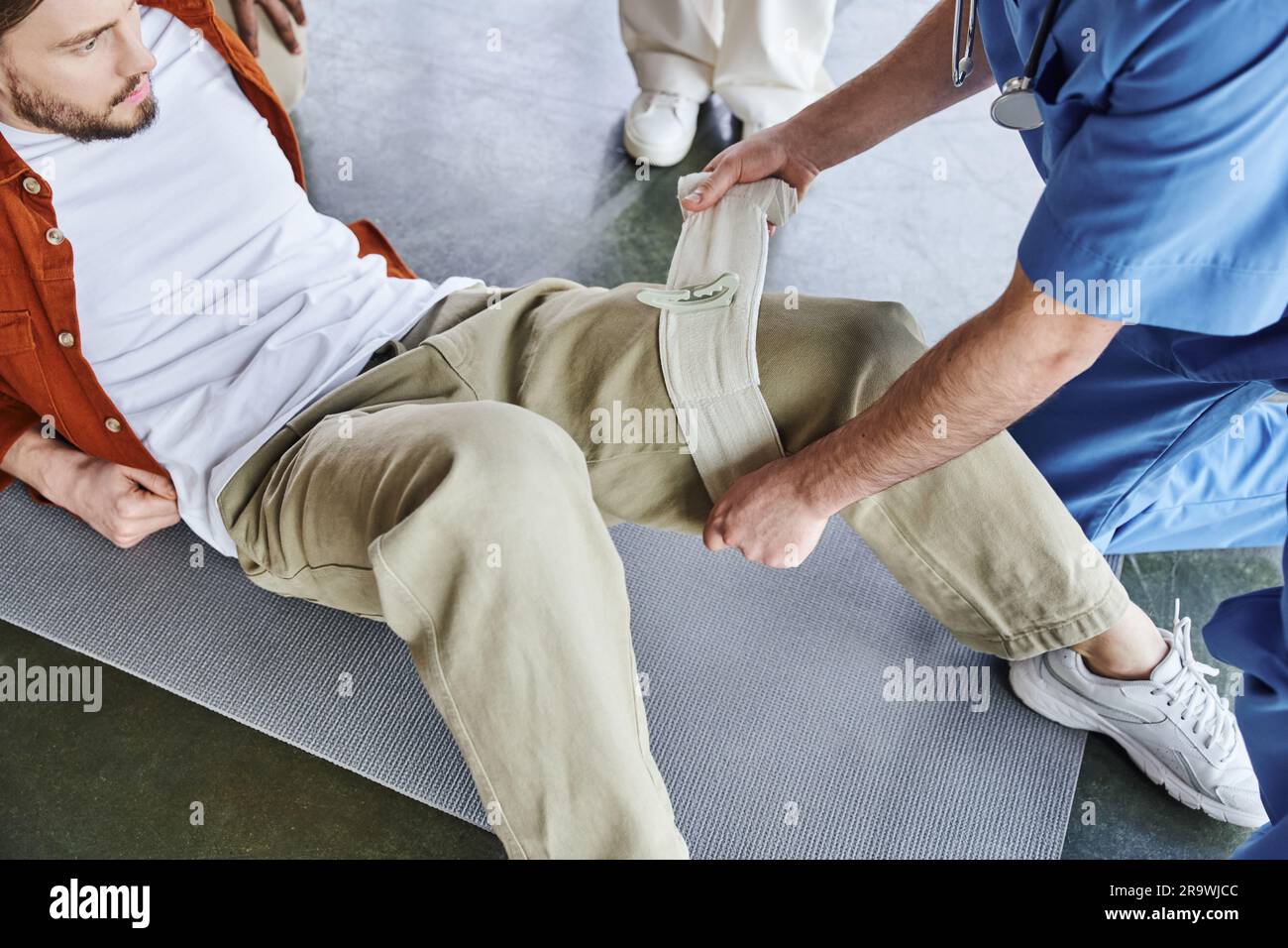 Compressive bandage hi-res stock photography and images - Alamy