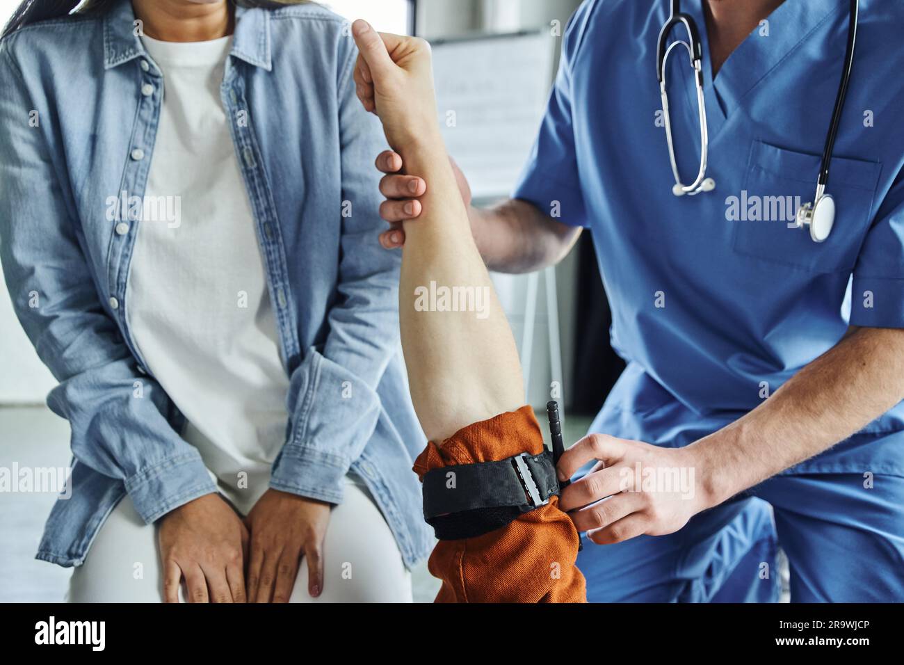 Compression room hi-res stock photography and images - Alamy