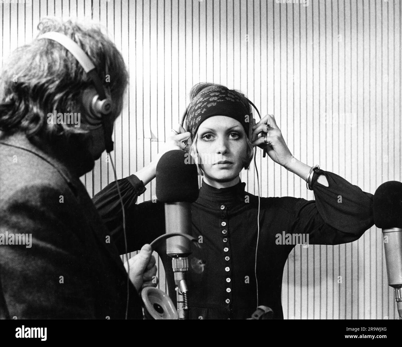 Twiggy 1970s hi-res stock photography and images - Alamy