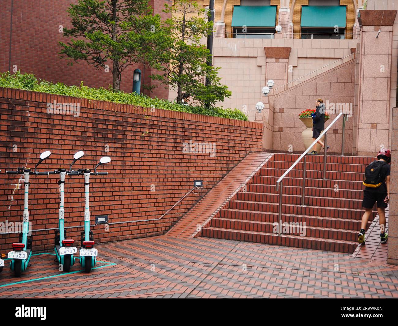 E scooters in tokyo hi-res stock photography and images - Alamy