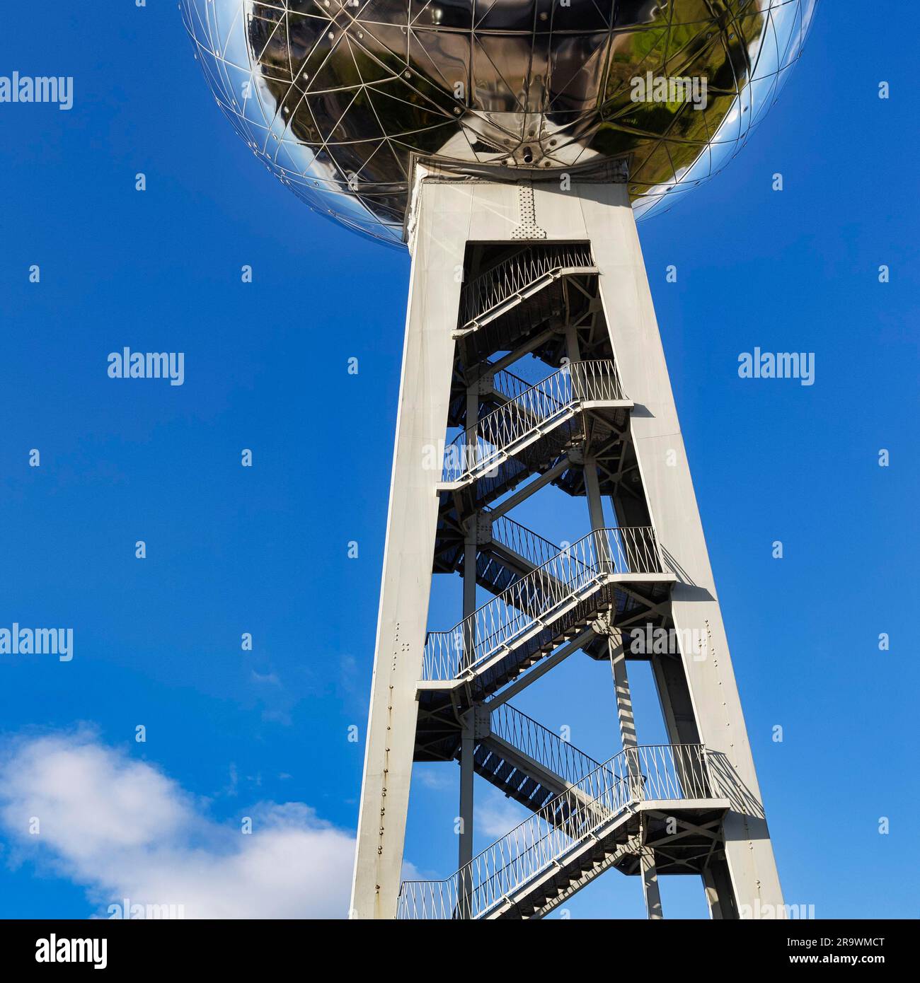 Atomium culture hi-res stock photography and images - Alamy
