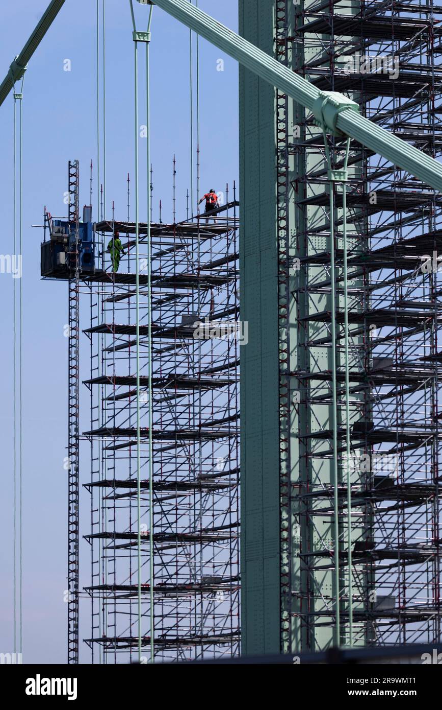 Bridge renovation of the Rhine bridge Cologne-Rodenkirchen or ...