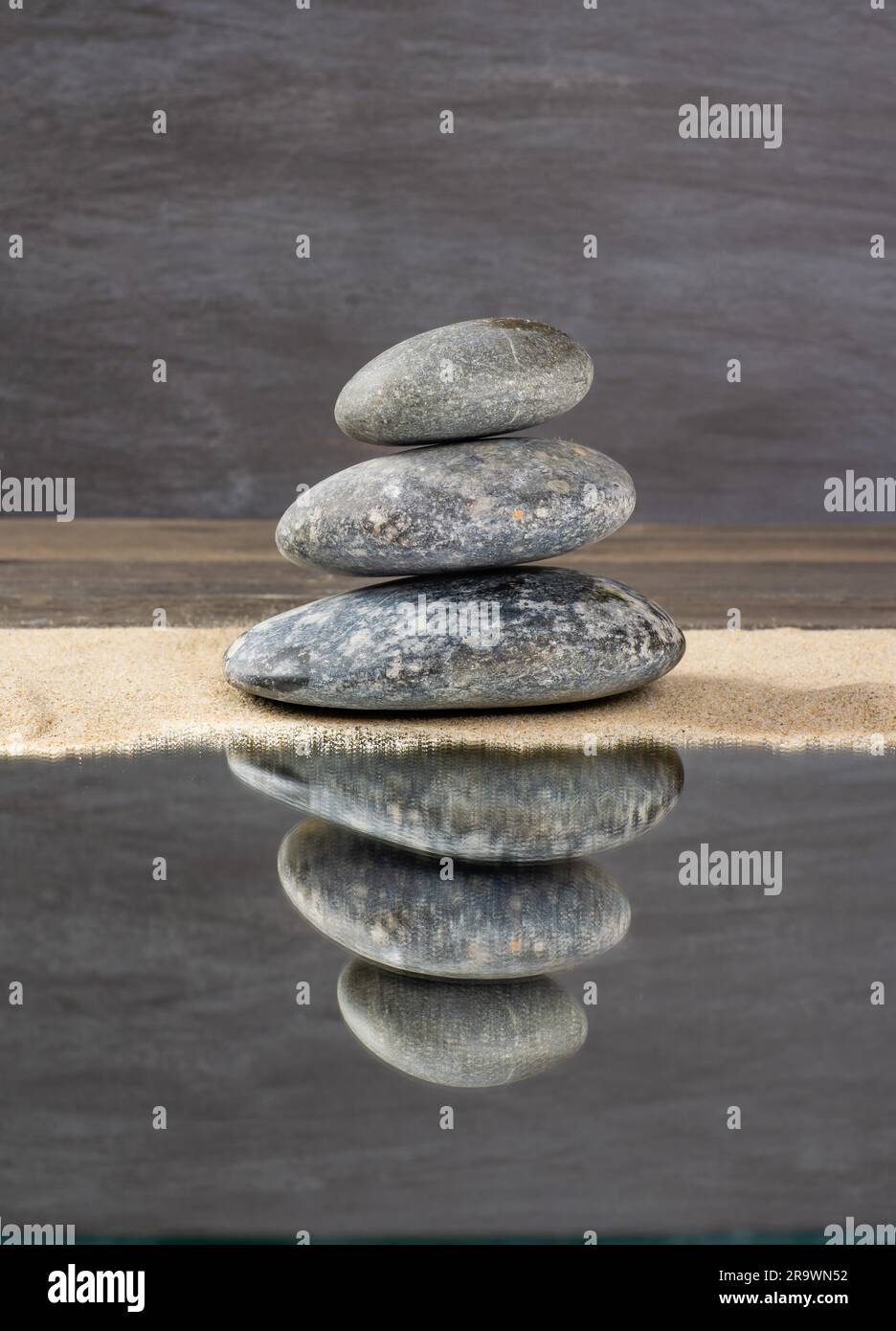 Stones piled up hi-res stock photography and images - Alamy