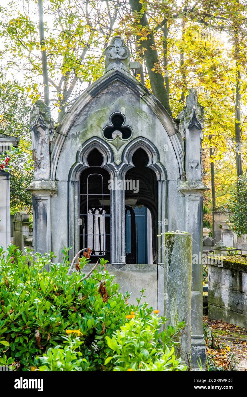 A view of the Pere Lachaise, the most famous cemetery with the tombs of ...