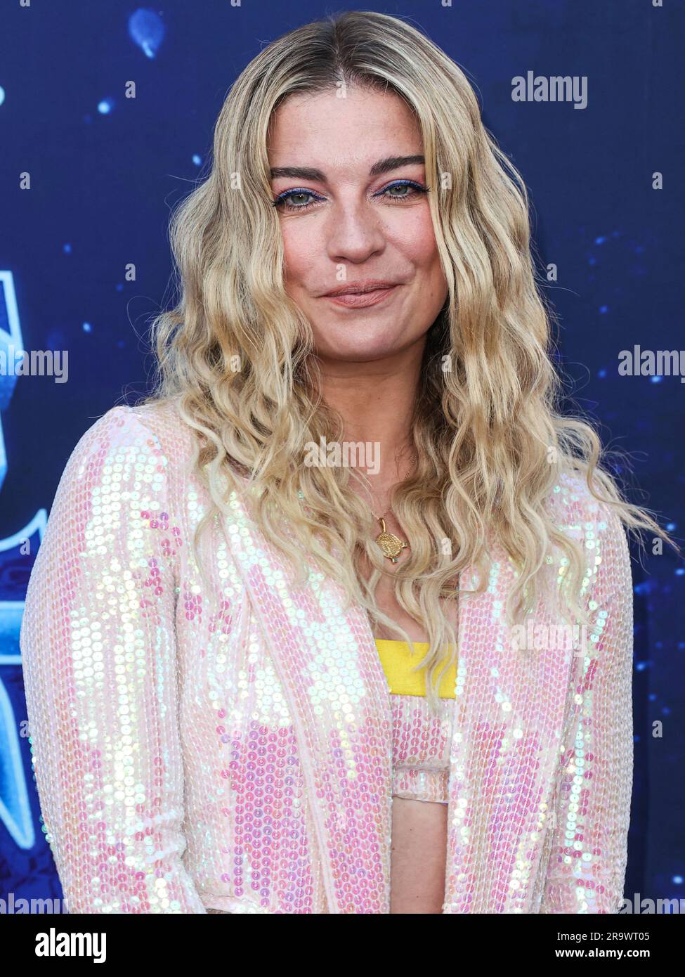 Canadian actress Annie Murphy arrives at the Los Angeles Premiere Of ...