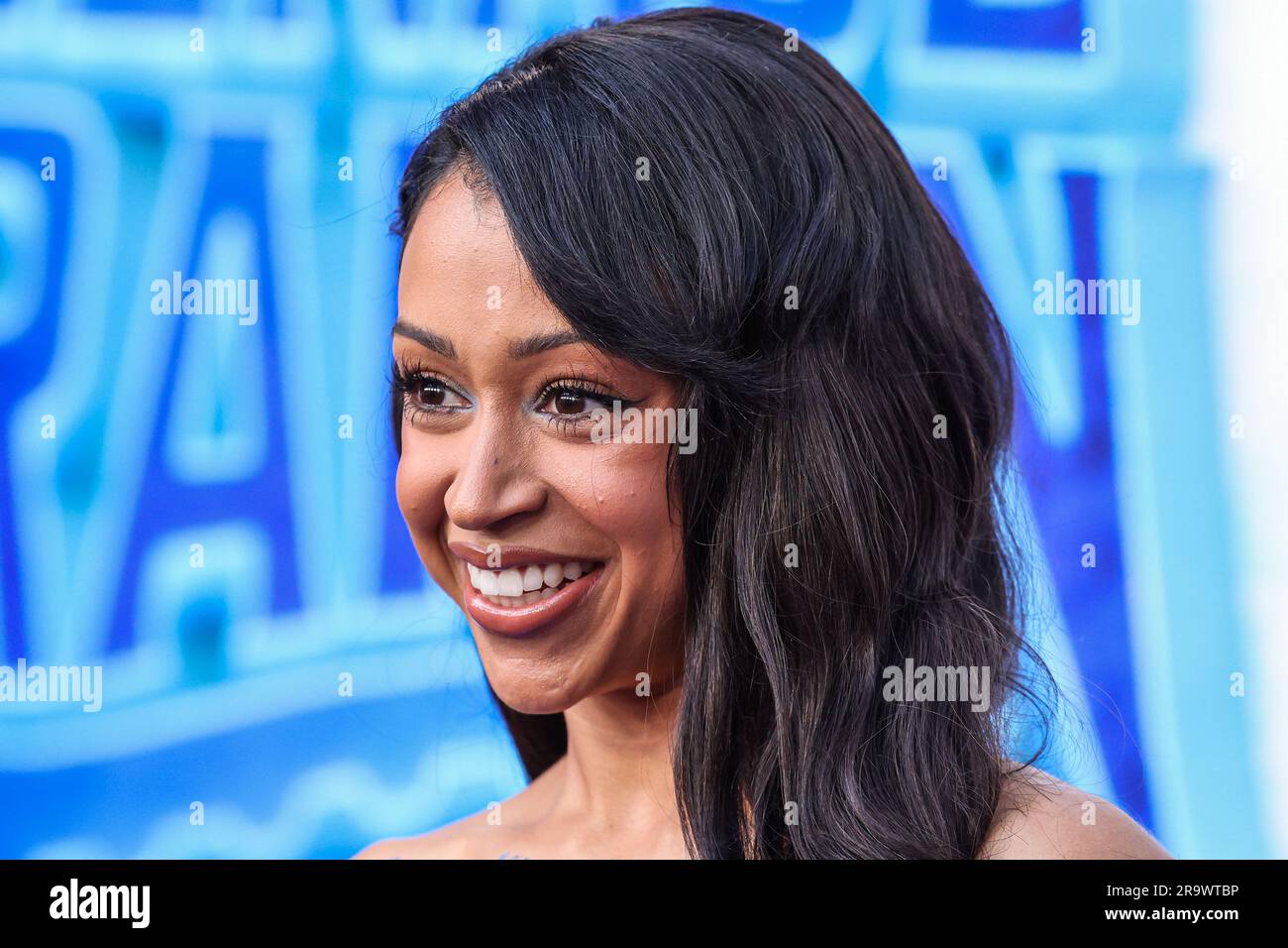 Elizabeth shaila koshy hi-res stock photography and images - Alamy