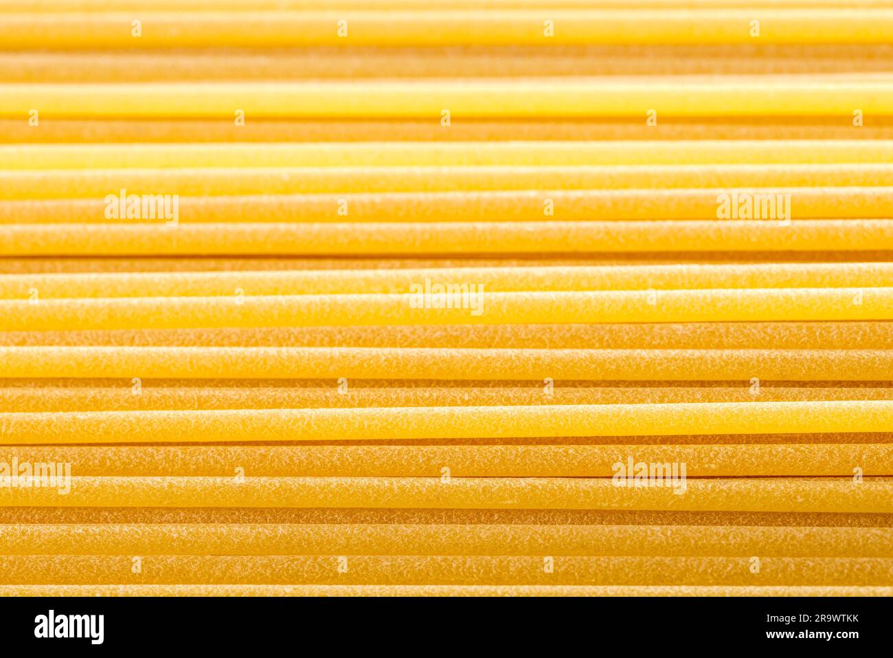 Close up of bronze wire-drawing italian spaghetti Stock Photo - Alamy