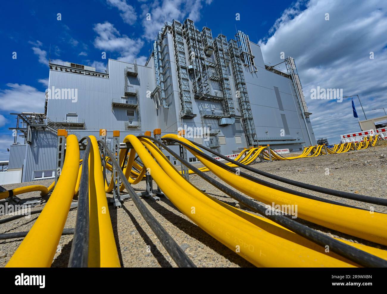 Cathode material hi-res stock photography and images - Alamy