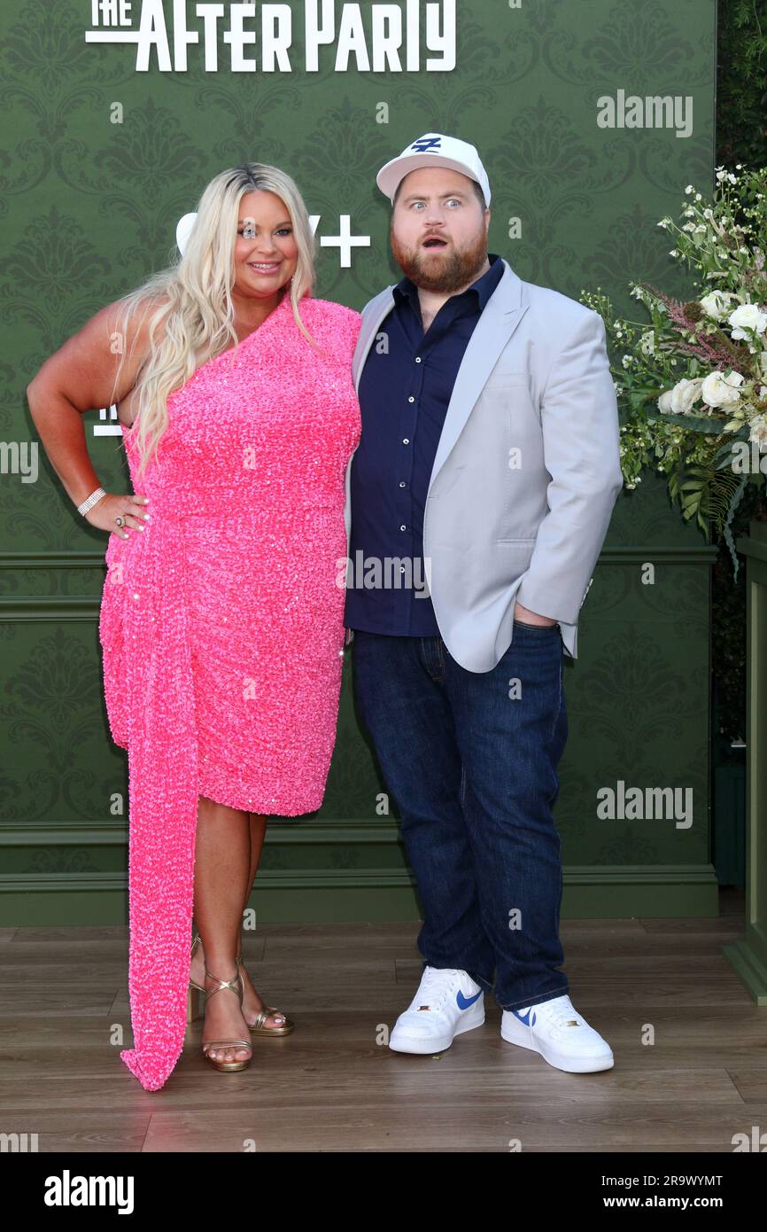 LOS ANGELES - JUN 28: Amy Boland Hauser, Paul Walter Hauser at The ...