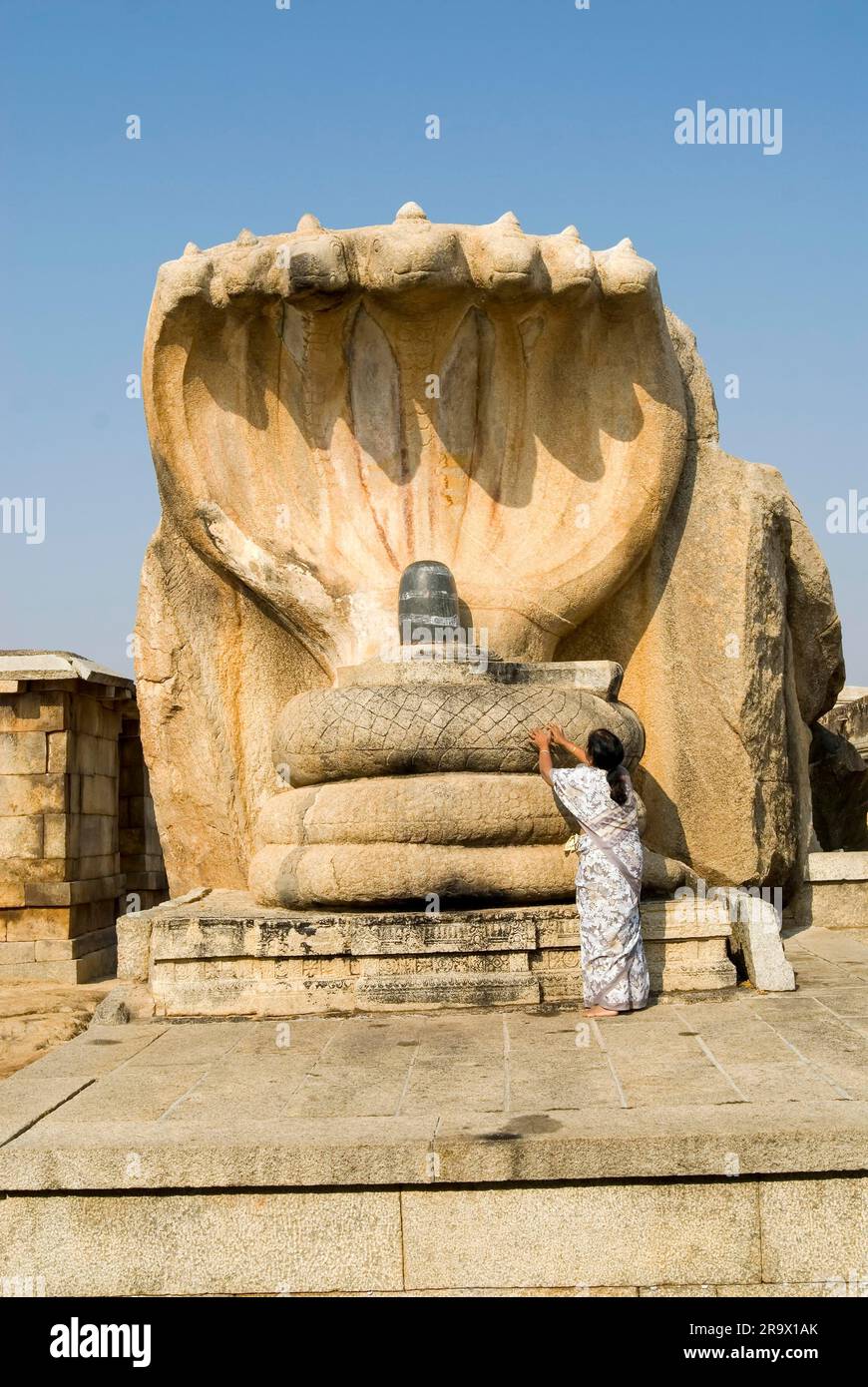 Monolithic building hi-res stock photography and images - Alamy