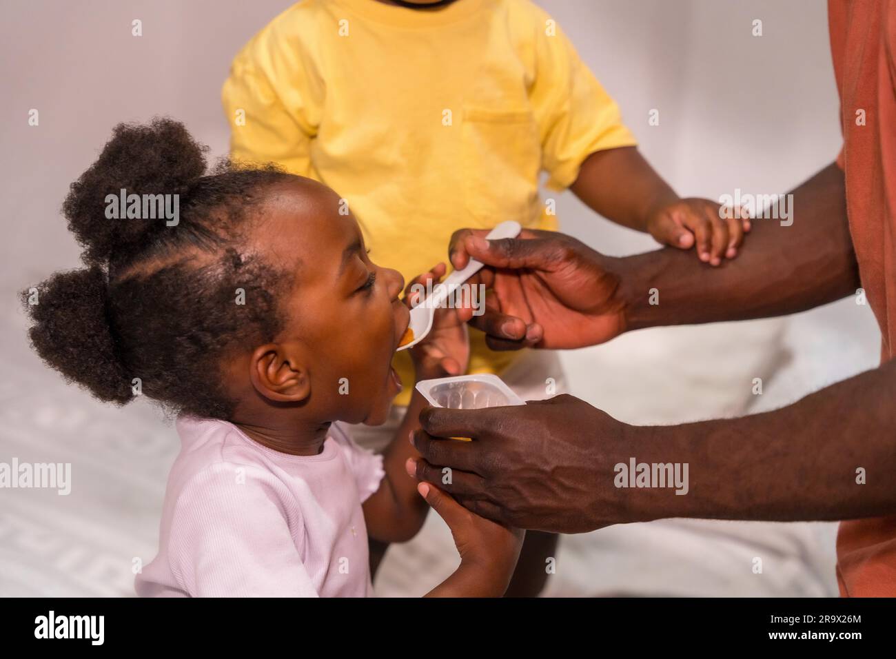 African american people eating house hi-res stock photography and ...