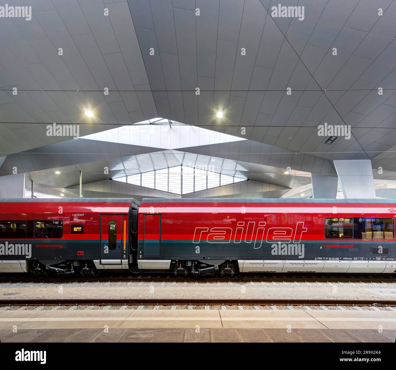 Railjet hi-res stock photography and images - Alamy