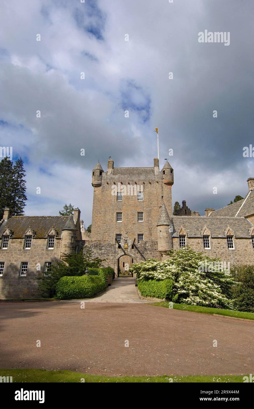 Cawdor Castle, near Inverness, Highlands, Scotland, Cawdor Castle ...