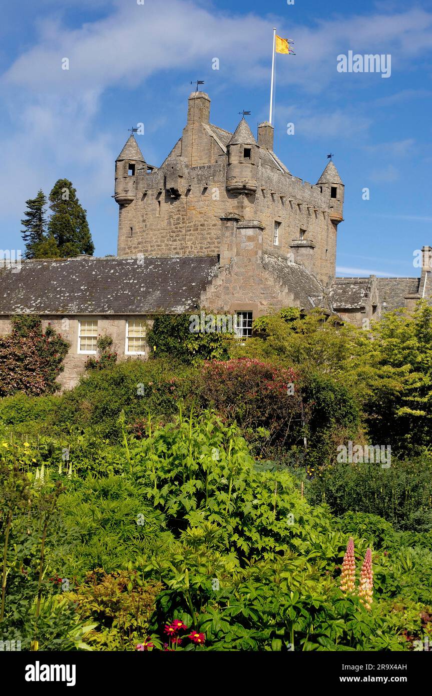 Cawdor Castle, near Inverness, Highlands, Scotland, Cawdor Castle ...
