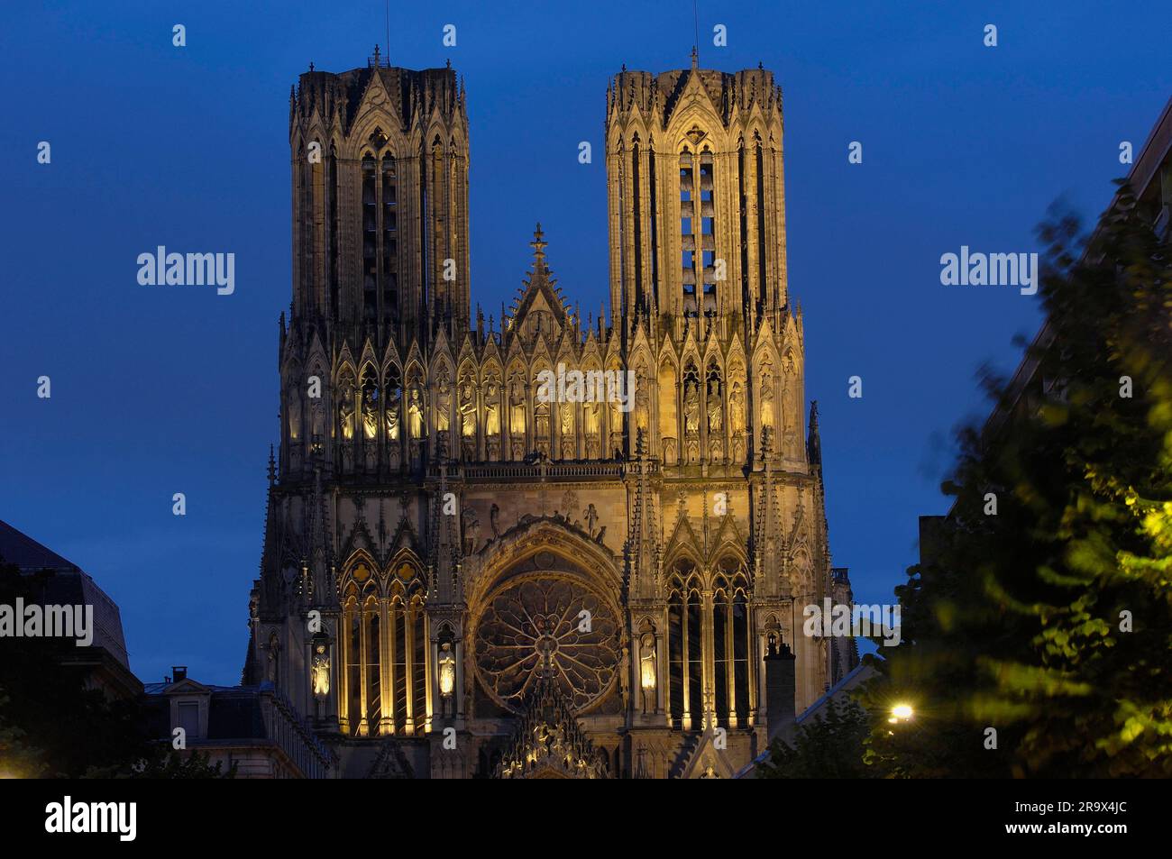 Reims cathedral architecture hi-res stock photography and images - Alamy