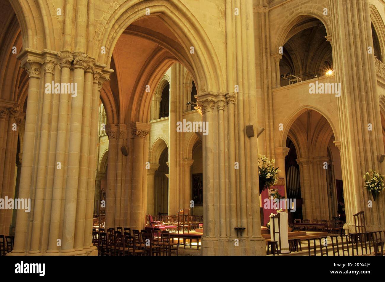 Senlis Cathedral, Cathedrale Notre-Dame de, Senlis, Oise, Picardy ...