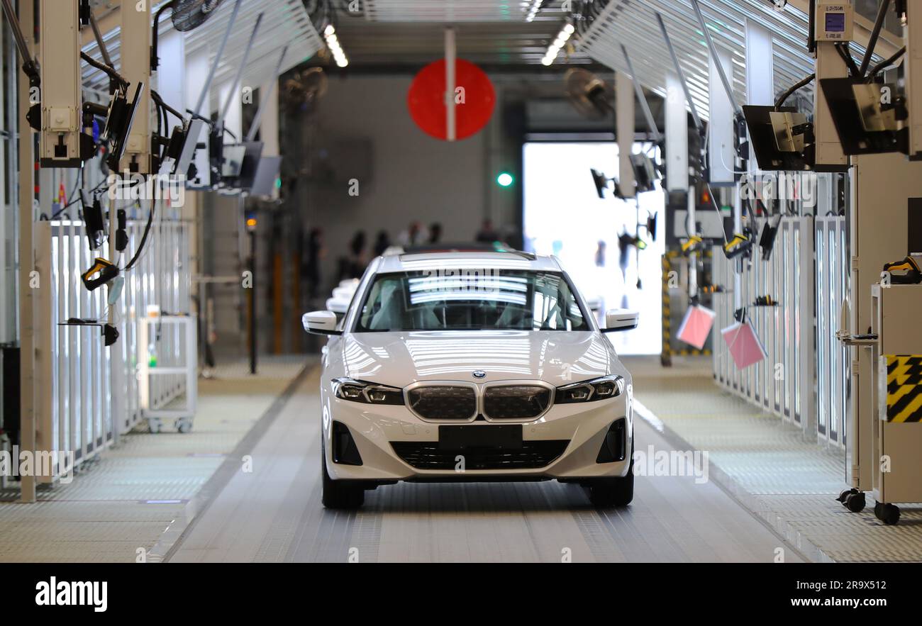 Shenyang/Shanghai. 29th June, 2023. BMW i3 electric cars are pictured ...