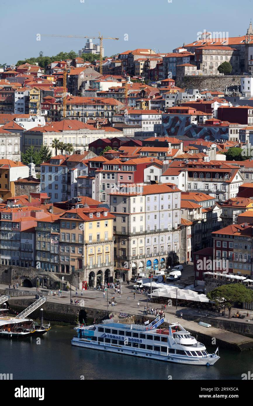 View of Ribeira district and Douro river, historic old town, Porto ...