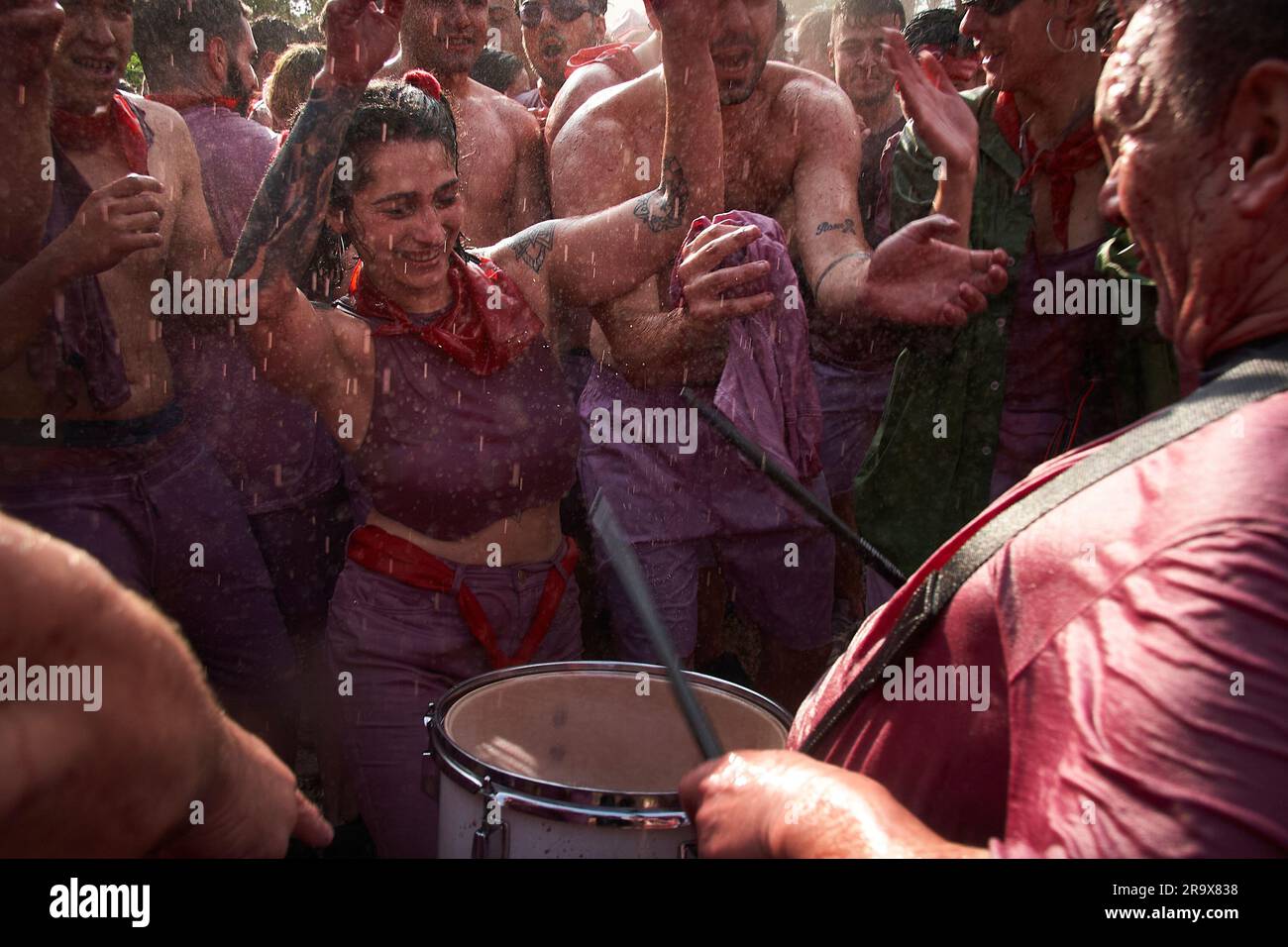 Batalla de vino hi-res stock photography and images - Alamy