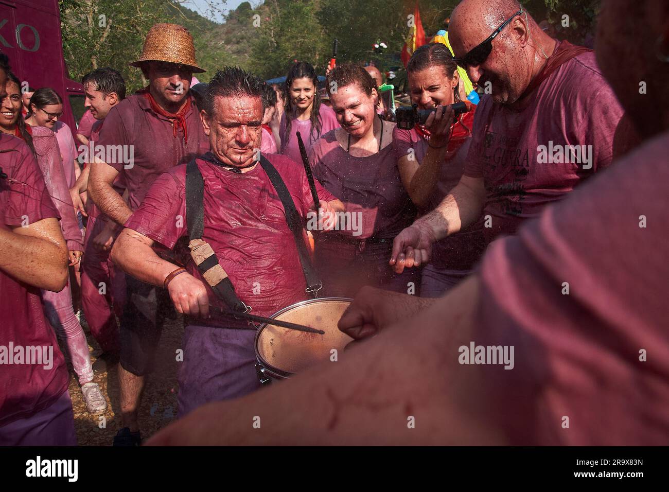 Dia del vino hi-res stock photography and images - Alamy