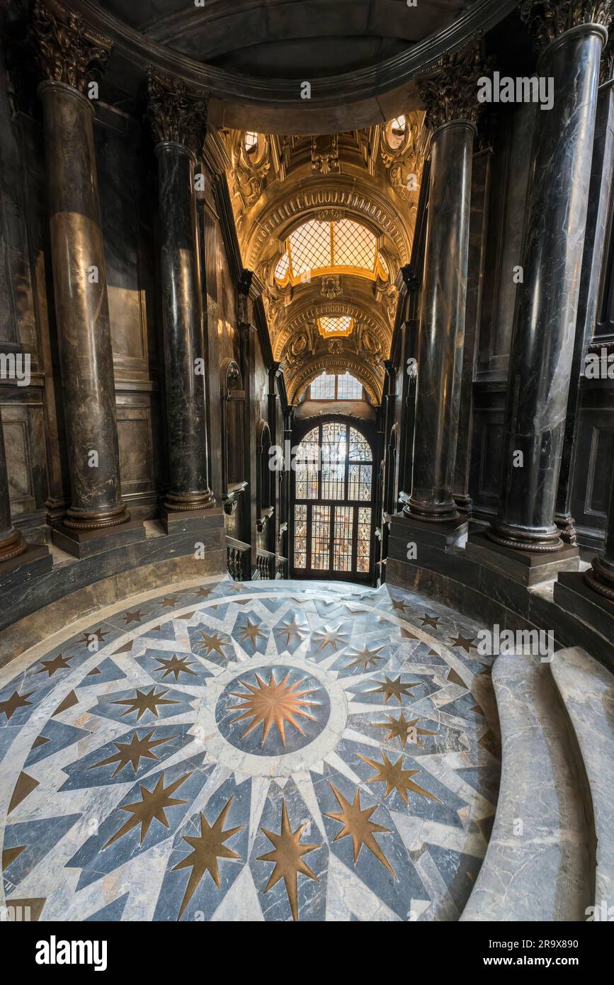 Staircase from the Cathedral to the Chapel of the Holy Shroud, Cappella ...