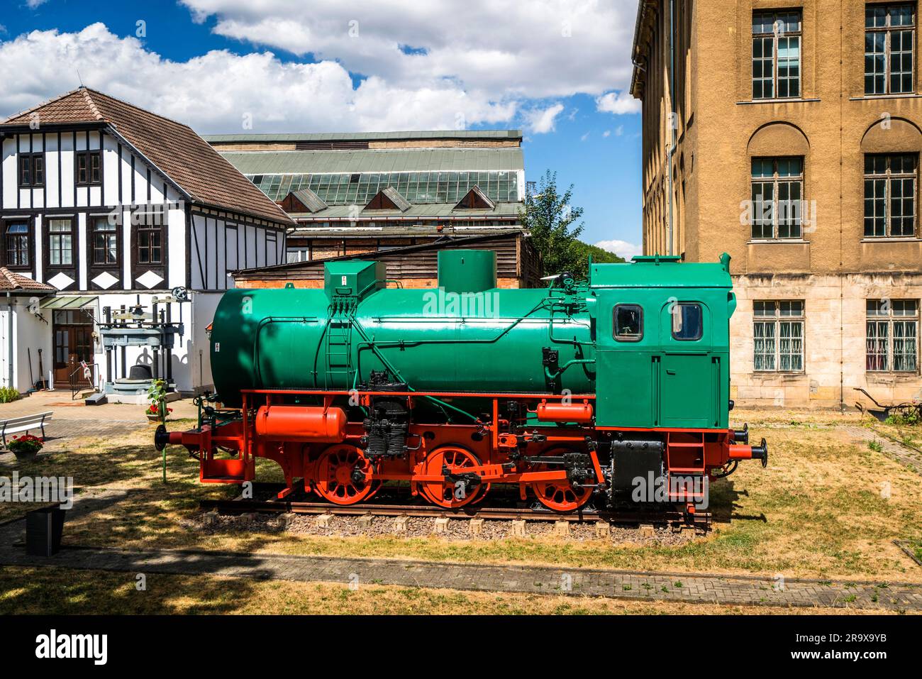 Green locomotive hi-res stock photography and images - Alamy