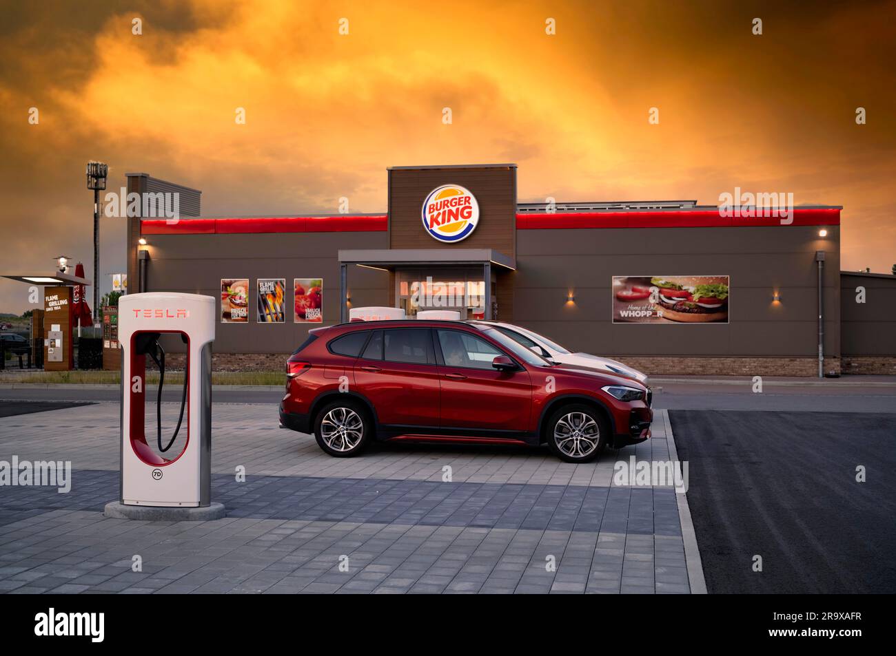 Tesla Supercharger, logo, charging station for electric cars, electric ...