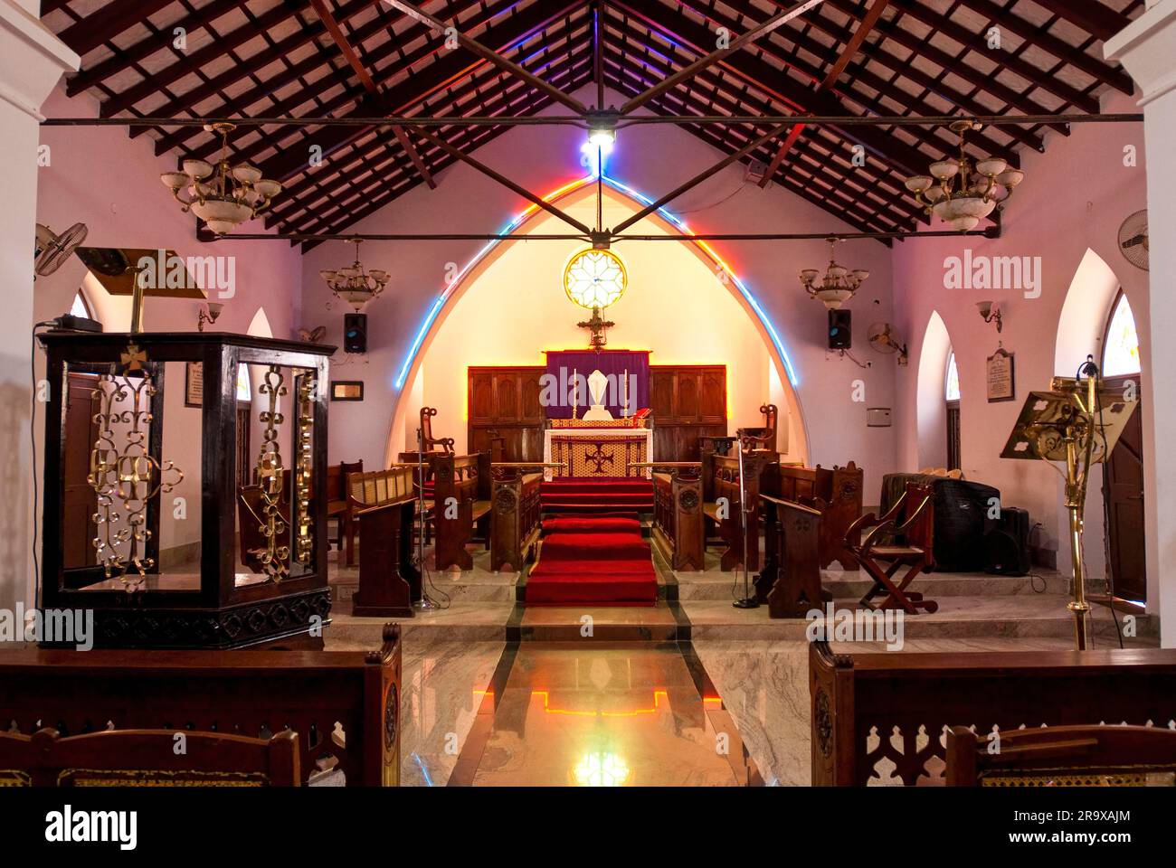 Interior St. Paul's Church C S I built in 1840, Shivaji Nagar in ...
