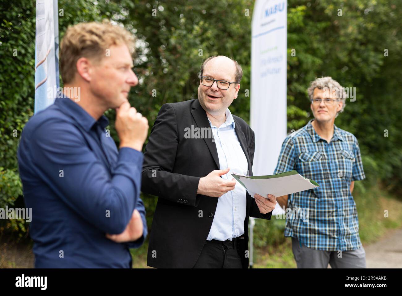 29 June 2023, Lower Saxony, Wolfsburg: Holger Buschmann (l-r), State ...